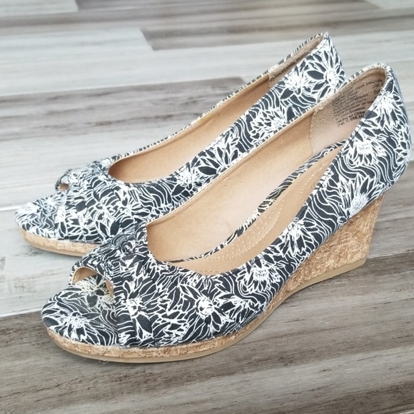 dexflex comfort | Shoes | Dexflex Comfort Peep Toe Wedges | Poshmark